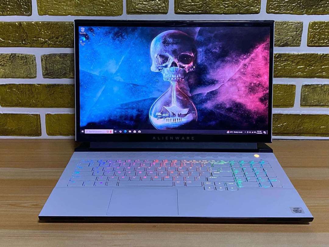 Alienware M17 R3 i7 10th Gen 16GB RAM 1TB SSD Intel UHD Graphics 8GB ...