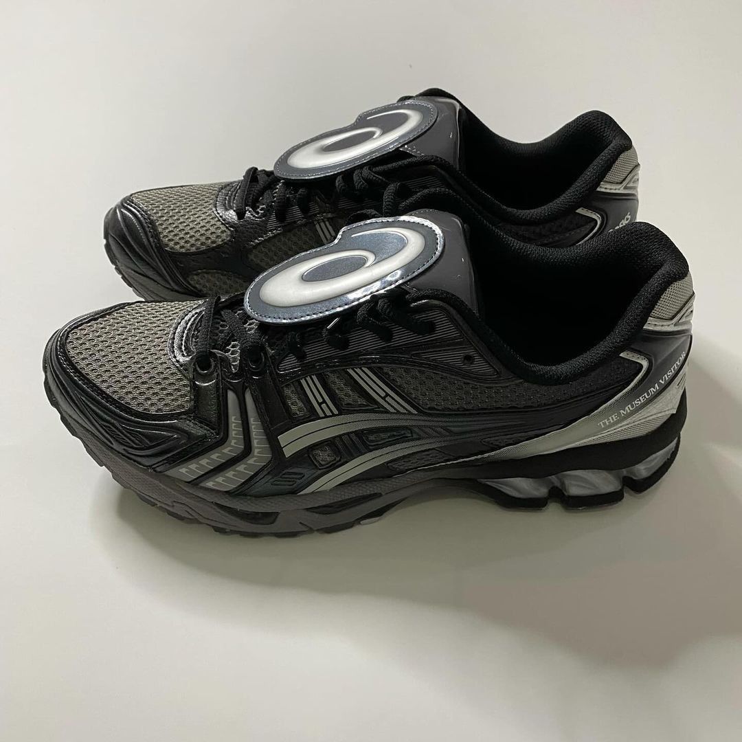 Asics x Museum Visitors, Fesyen Pria, Sepatu , Sneakers di Carousell