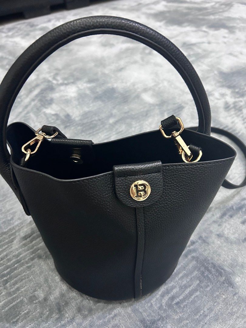 bostanten beg bucket, Women's Fashion, Bags & Wallets, Shoulder Bags on ...