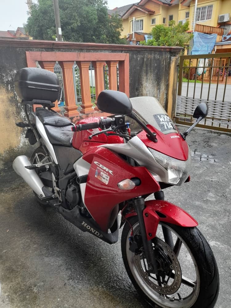CBR250R, Motorbikes on Carousell