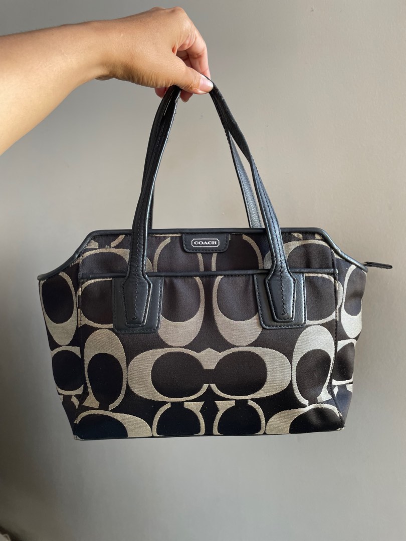 COACH Small Signature Logo Handbag, Women's Fashion, Bags & Wallets ...