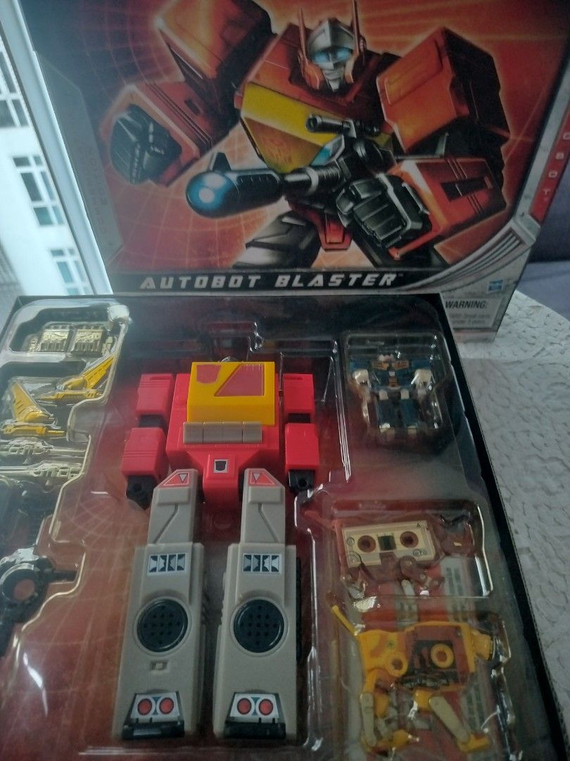 Hasbro Transformers Blaster, Hobbies & Toys, Toys & Games on Carousell