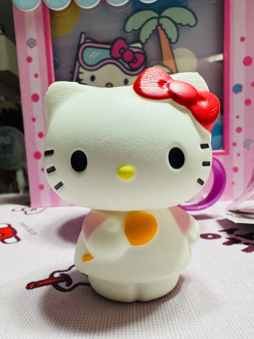 Hello Kitty cappuccino set, Hobbies & Toys, Toys & Games on Carousell
