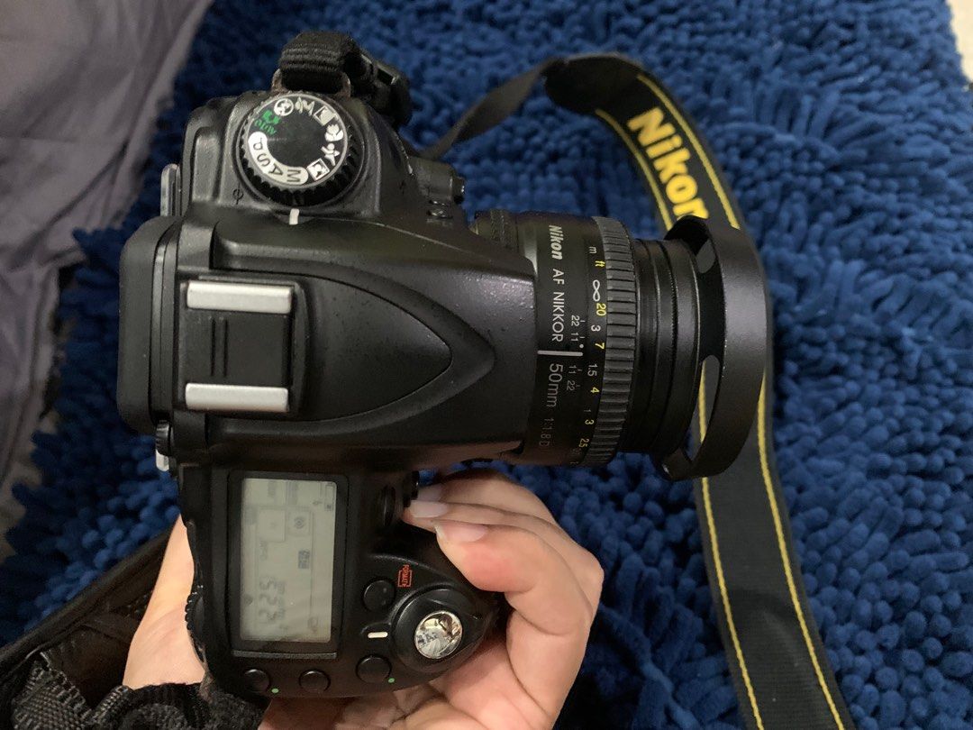 Nikon Semi Pro D90, Supreme condition for tight budget student. Build ...