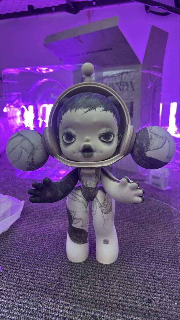 SKULLPANDA 400% Egon Shiele, Hobbies & Toys, Toys & Games on Carousell