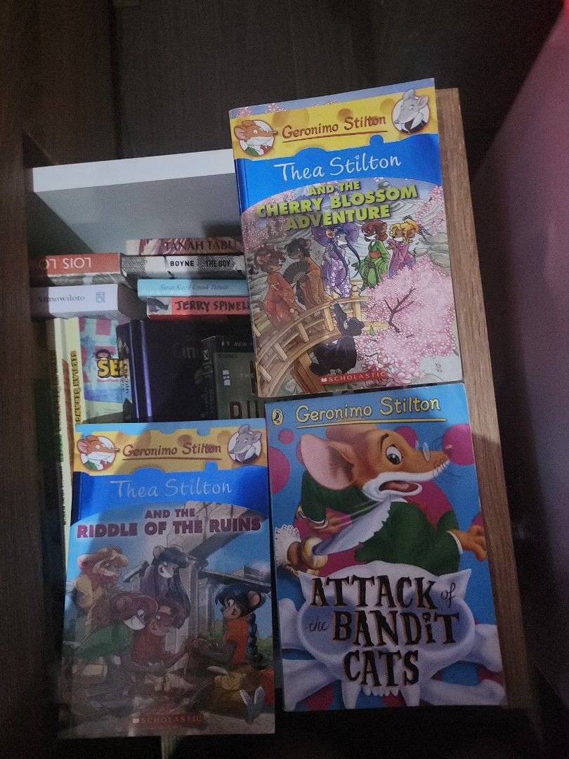 Thea Stilton dan Geronimo Stilton, Buku & Alat Tulis, Buku di Carousell