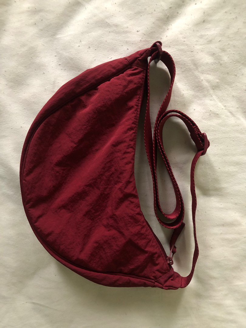 Uniqlo Body Bag - Wine Red & Olive Green, Women's Fashion, Bags ...