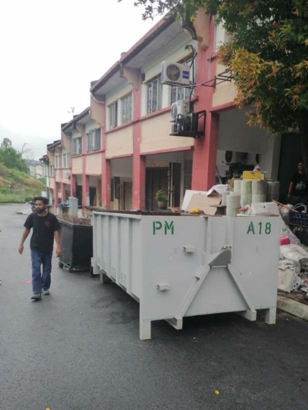 Waste Disposal- RORO Bin, Furniture & Home Living, Cleaning & Homecare ...