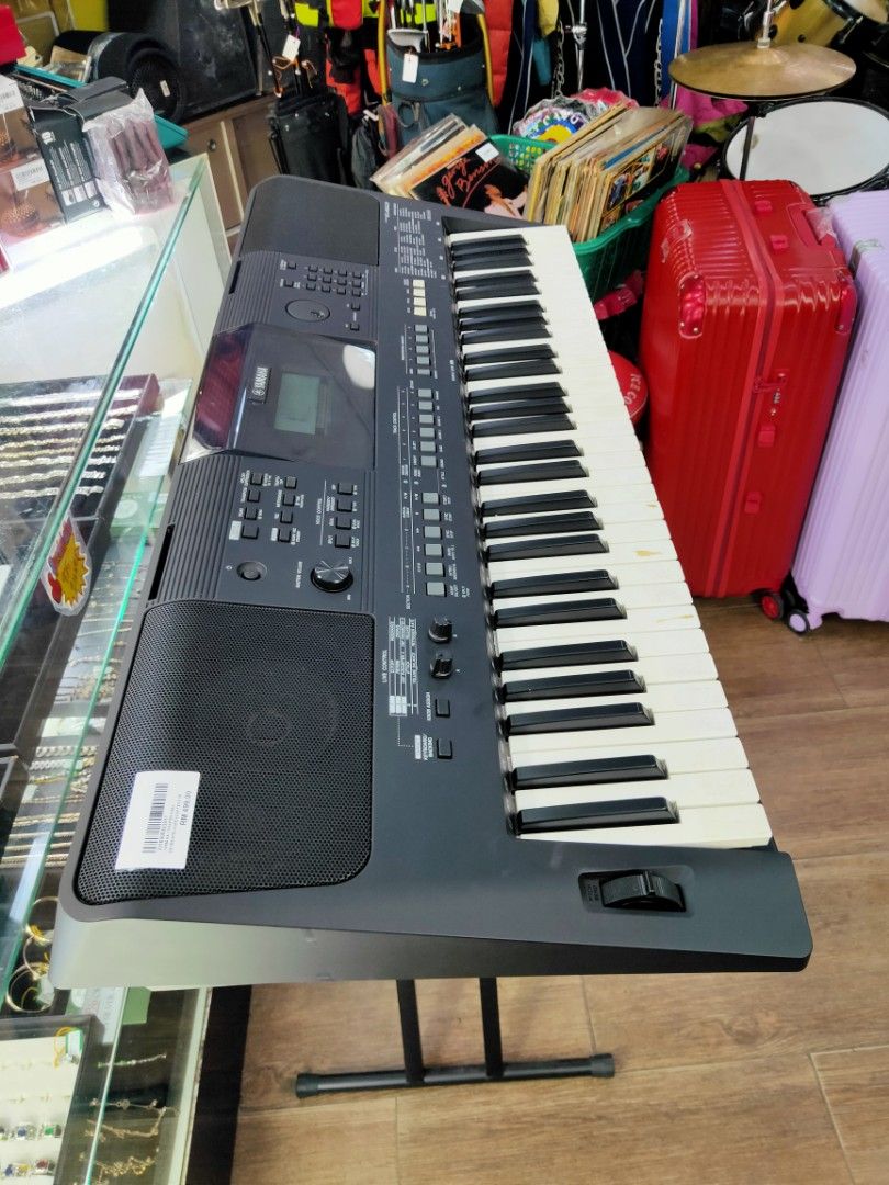 Yamaha Keyboard PSR E463, Hobbies & Toys, Music & Media, Musical ...