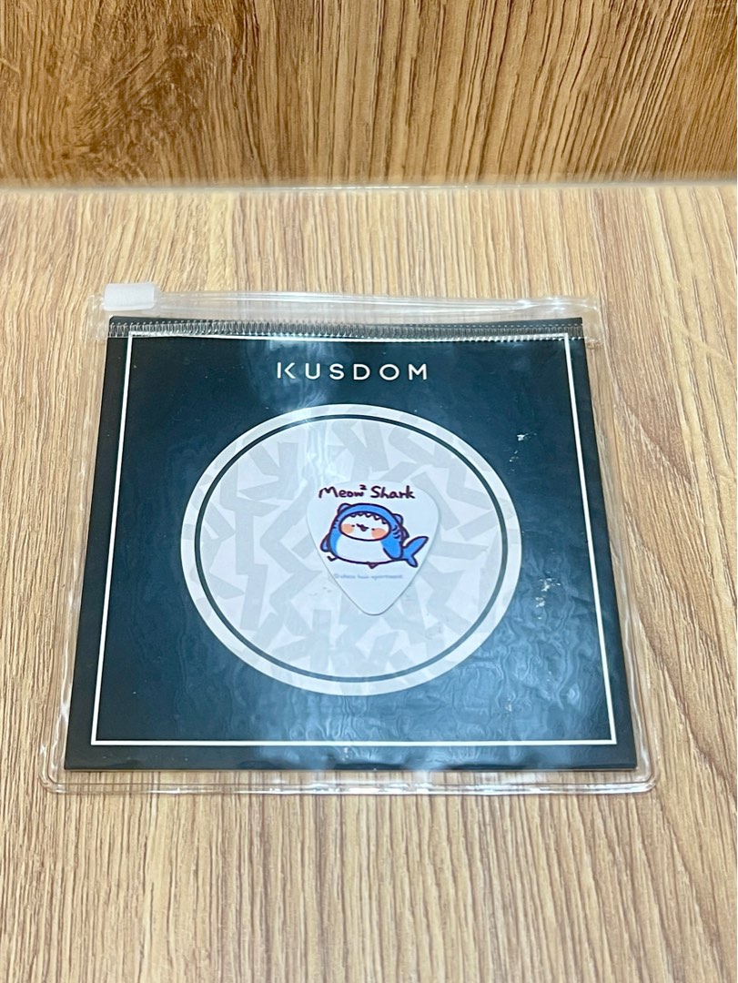 胸毛公寓 野生喵喵怪 mdzz3310 絕版 吉他pick 鯊魚喵喵怪 鯊鯊, 哩哩扣扣, 其他在旋轉拍賣