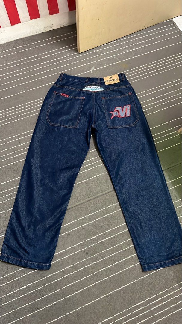 BAGGY JEANS MECCA, FUBU, JNCO, SOHK, ECKO, ALIEN WORKSHOP, DOG TOWN ...