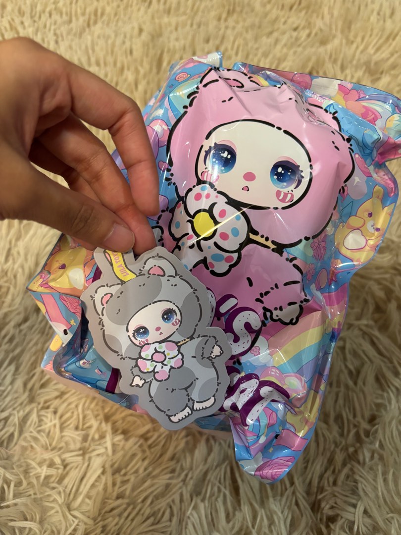 Liila Lucky Cat v1 Gray Mist, Hobbies & Toys, Toys & Games on Carousell