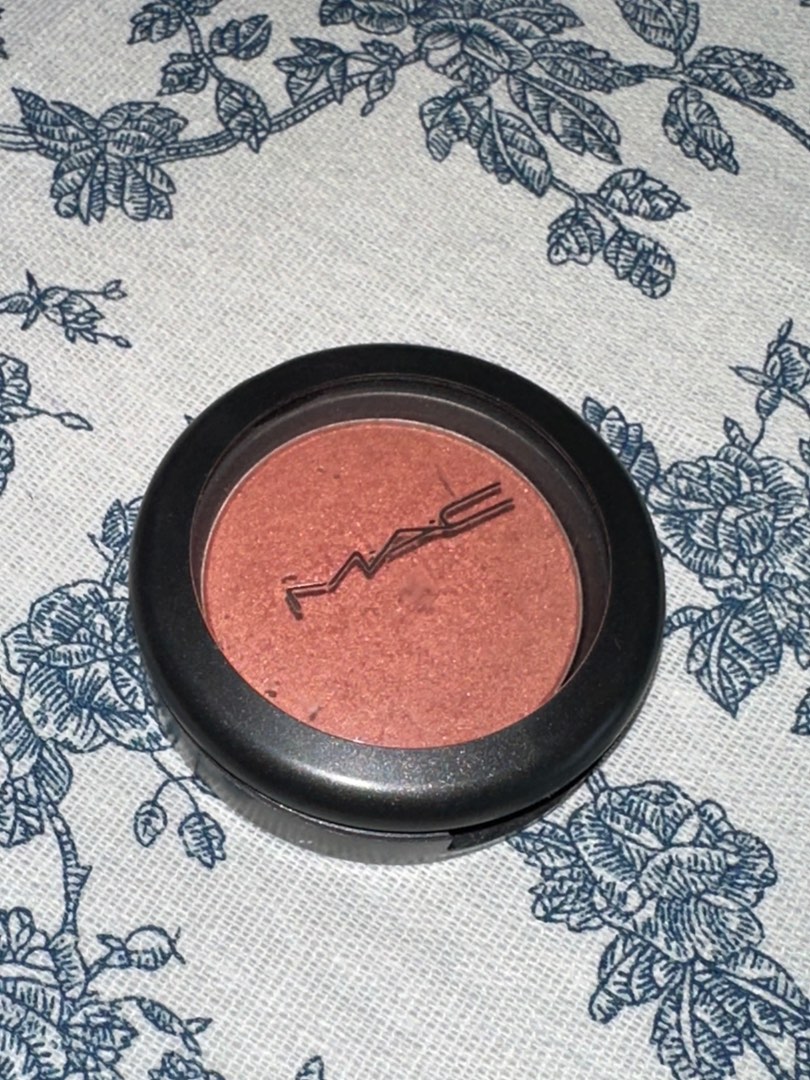 Mac peach twist blush, Beauty & Personal Care, Face, Makeup on Carousell