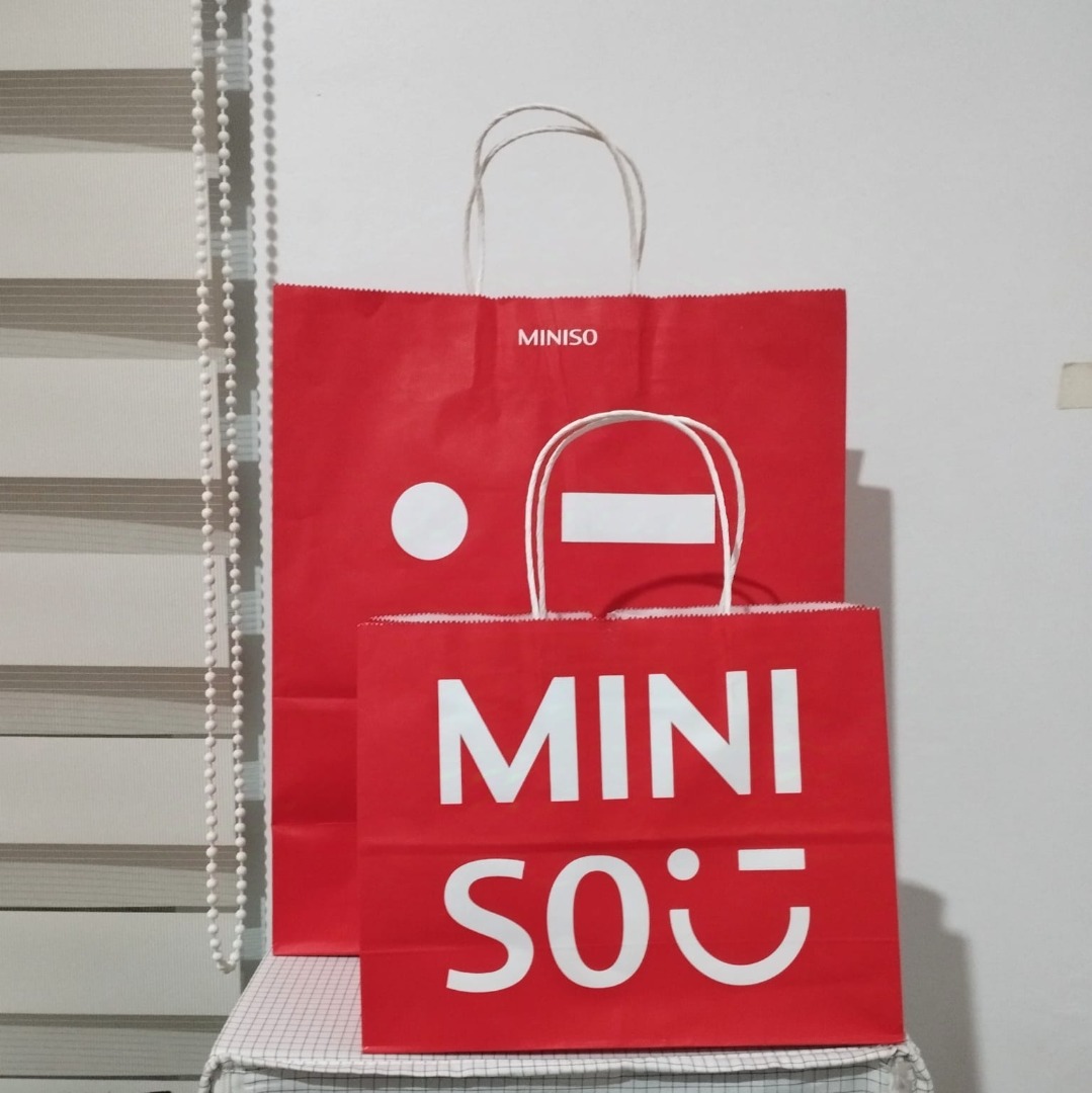 Miniso Paper Bag L, Serba Serbi, Others di Carousell