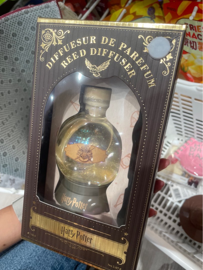 MINISO x HARRY POTTER DIFFUSER, Hobbies & Toys, Collectibles ...
