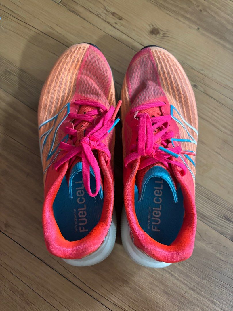 New Balance Fuelcell V2, Women's Fashion, Footwear, Sneakers on Carousell