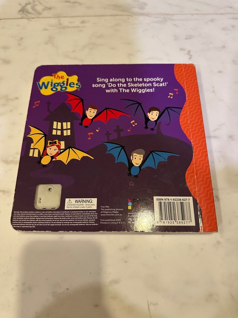 The Wiggles Do the Skeleton Scat Sound Book, Hobbies & Toys, Books ...