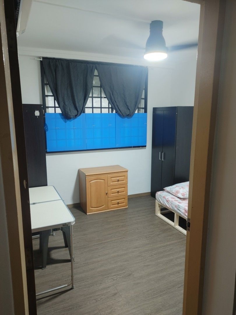 Hougang room rental walking distance to MRT & Bus interchange, Property ...