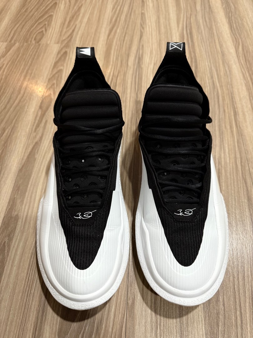 李寧 韋德之道11 wow11 WOW way of wade 李寧籃球鞋 旗艦款 後衛籃球鞋 黑白色, 他的時尚, 鞋類, 運動鞋、球鞋在旋轉拍賣