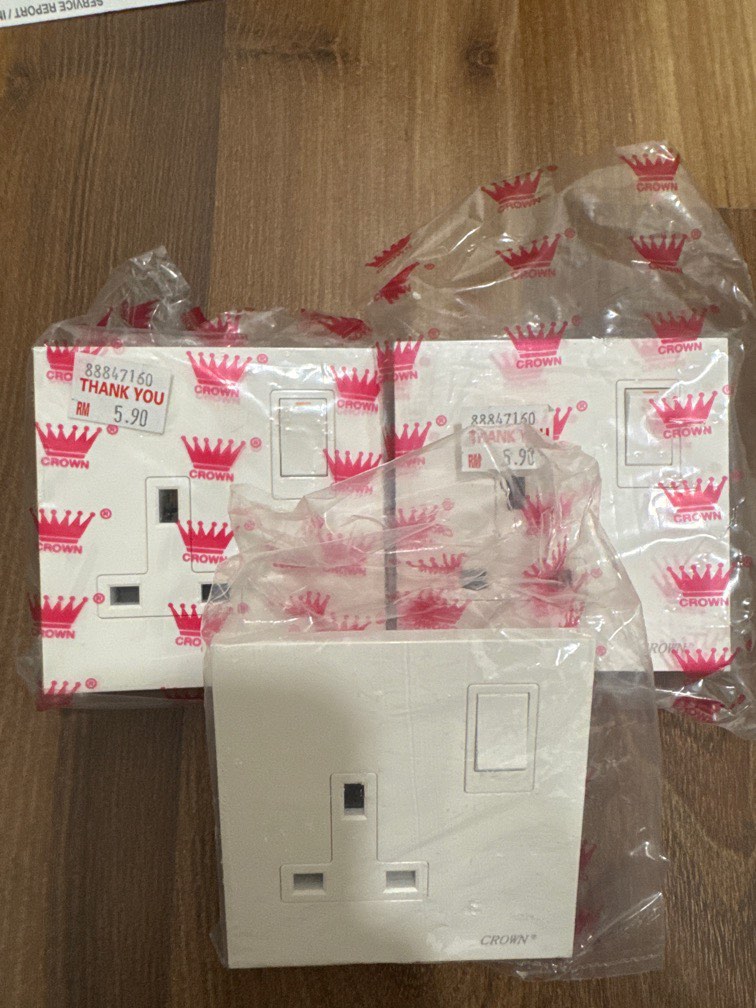 Crown Socket, TV & Home Appliances, Electrical, Adaptors & Sockets on ...