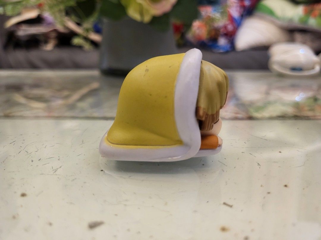 Demon Slayer Zenitsu Agatsuma Sleeping Mini Figure Display, Hobbies ...