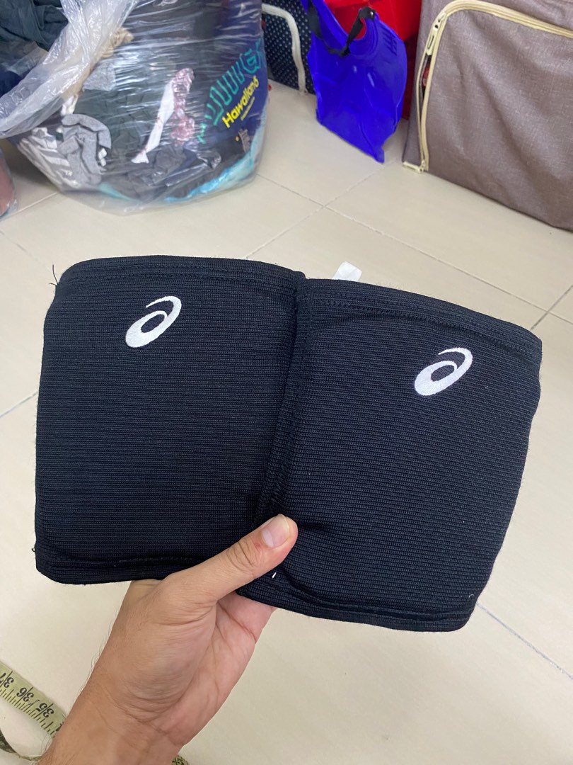 Futsal goalkeeper Knee guard, Sports Equipment, Other Sports Equipment ...