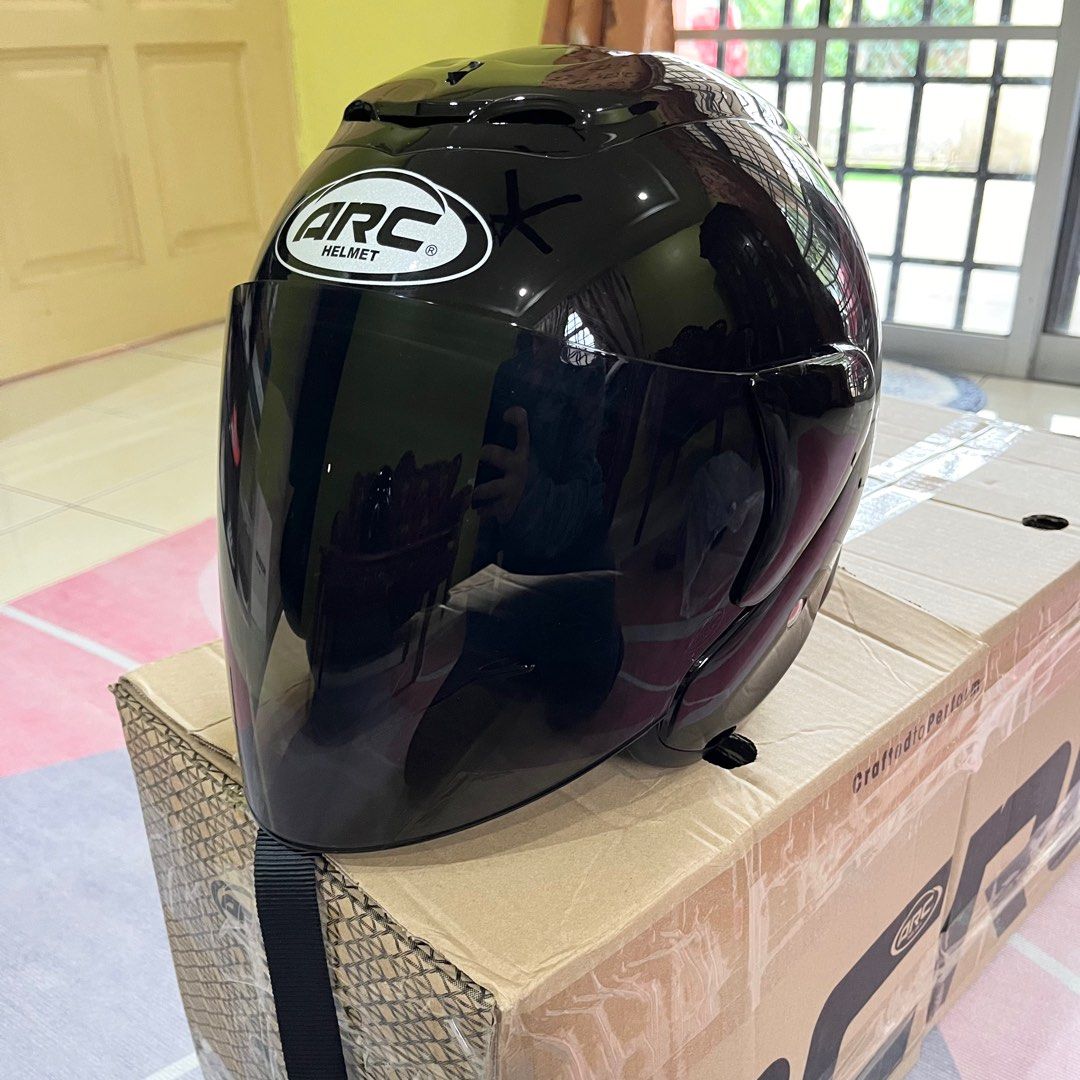 [L] ARC Ritz Helmet Black, Motorbikes on Carousell