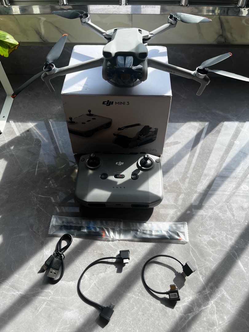 DJI Mini 3 Drone + Memory Card 64 GB, Photography, Drones on Carousell