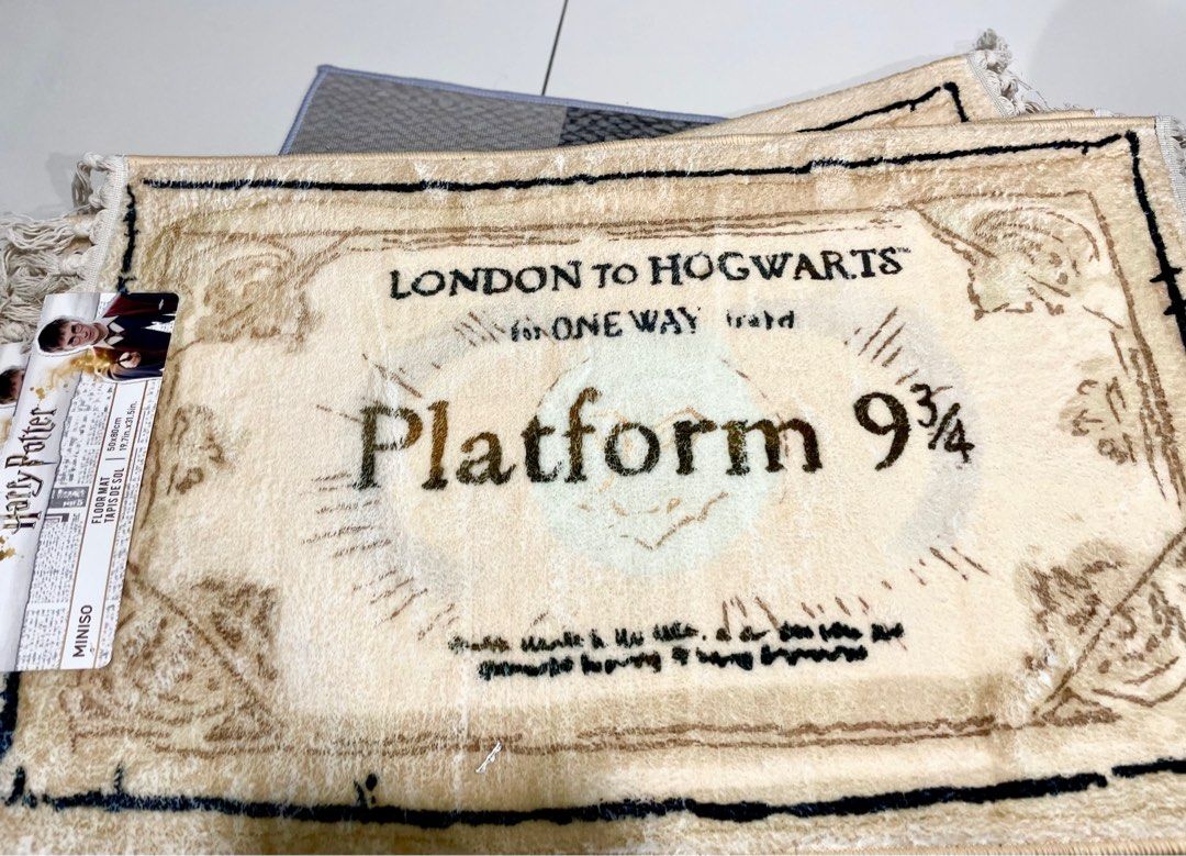 MINISO x HARRY POTTER FLOOR MAT, Furniture & Home Living, Home Decor ...