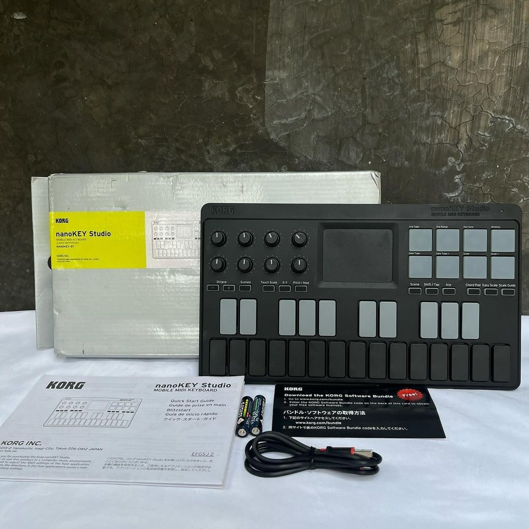 NEW - KORG nanoKEY Studio - Mobile MIDI Keyboard n Akai Native Nektar ...