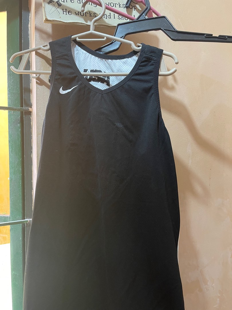 Nike reversible sando, Men's Fashion, Coats, Jackets and Outerwear on ...