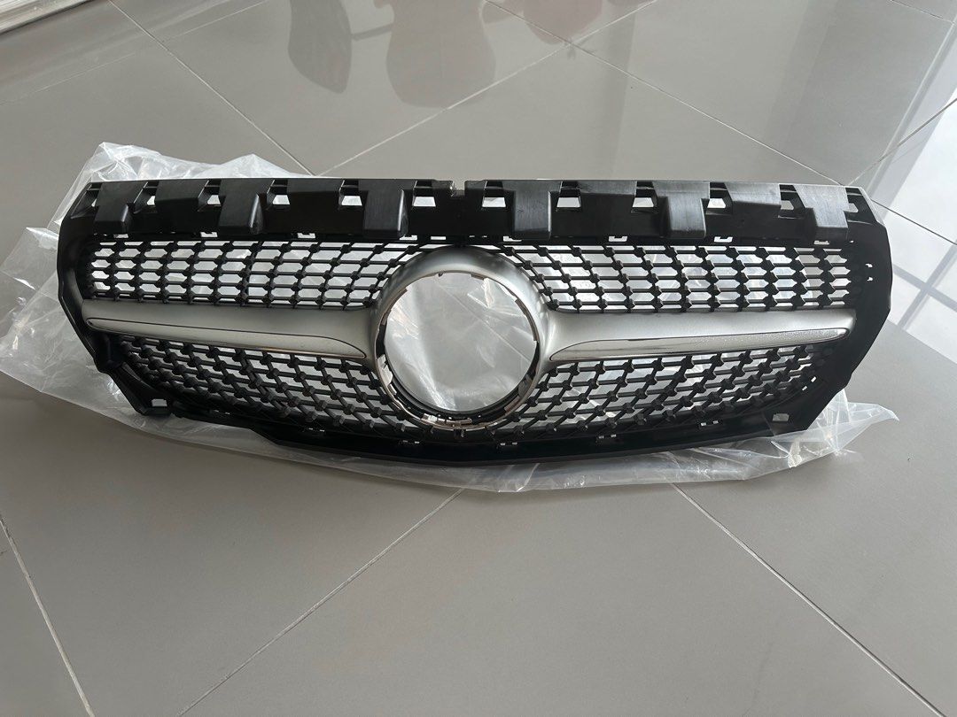 Original grille de-kit from brand new GLA & CLA, Car Accessories ...