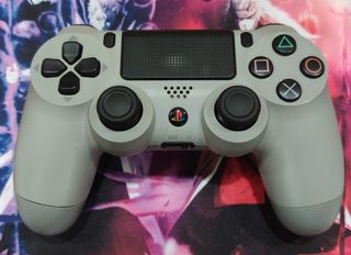 ps4 controller limited edition (9/10new), Video Gaming, Gaming ...