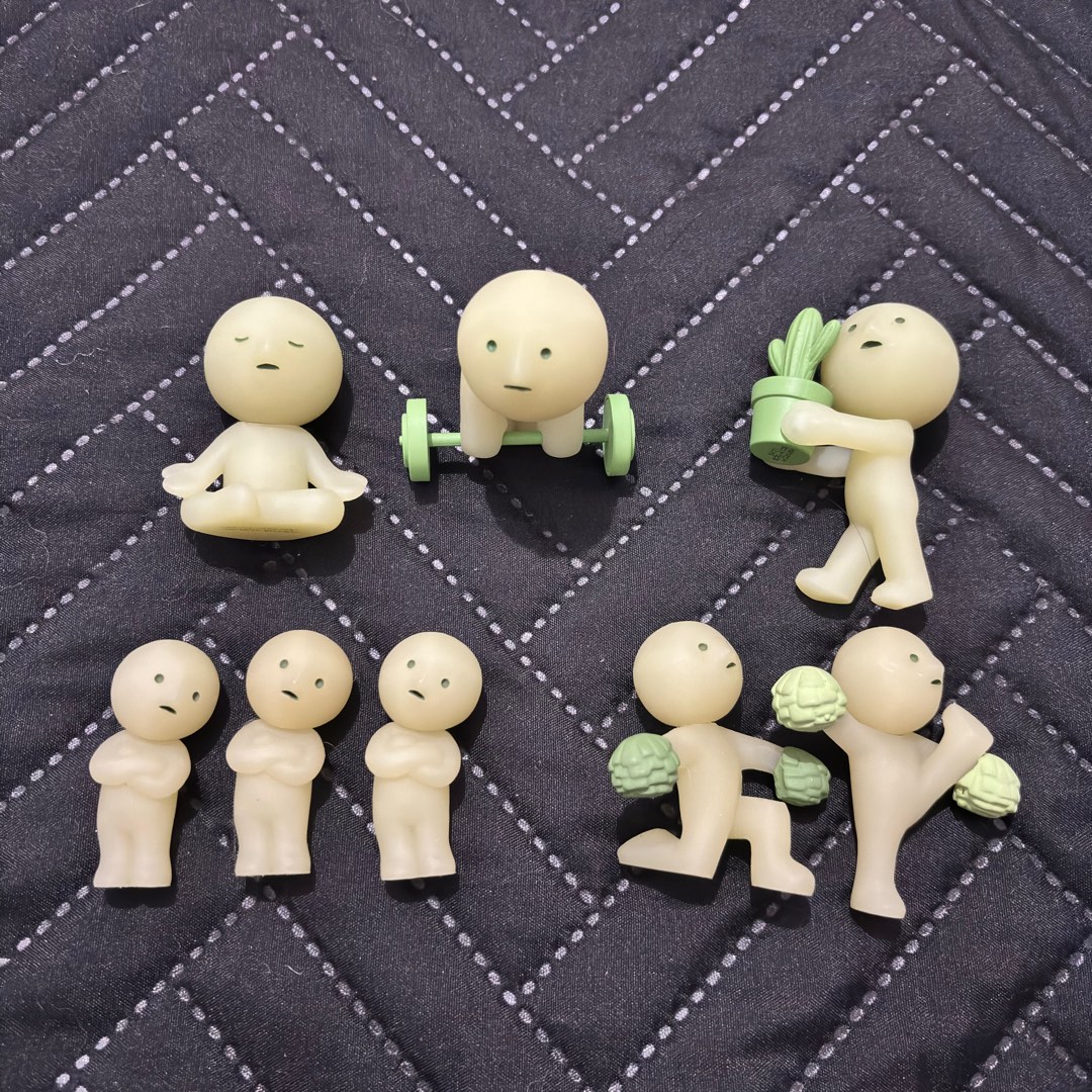 Smiski set (Dumbbell, Lotus, Group think, Cheerleading, Green thumb ...