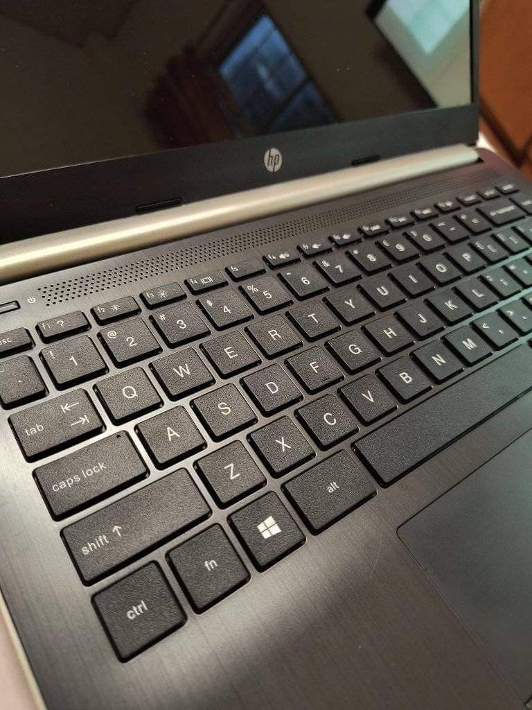 Smooth HP- Core i3 with 8gb ram and 128gb ssd 14inch Webcam wifi ...