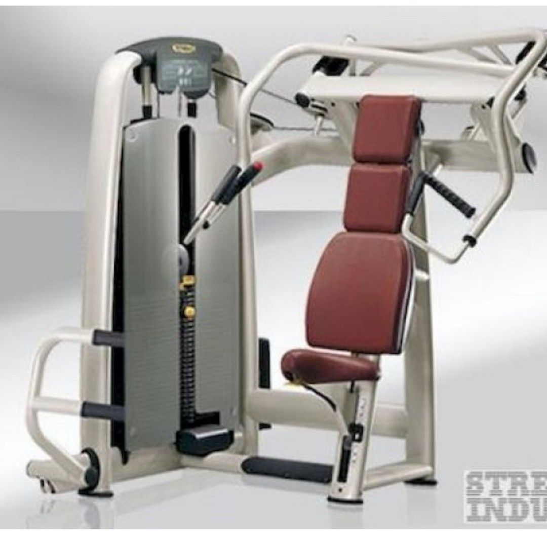 Technogym Incline Chest Press, Sports Equipment, Exercise & Fitness ...