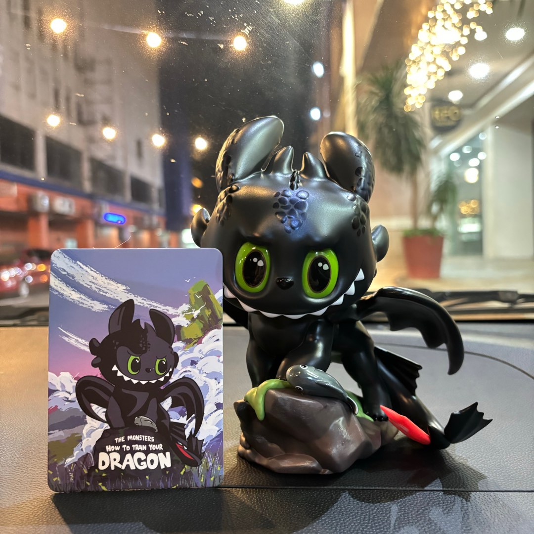 The Monsters [Toothless] How to Train Your Dragon, Hobbies & Toys, Toys ...