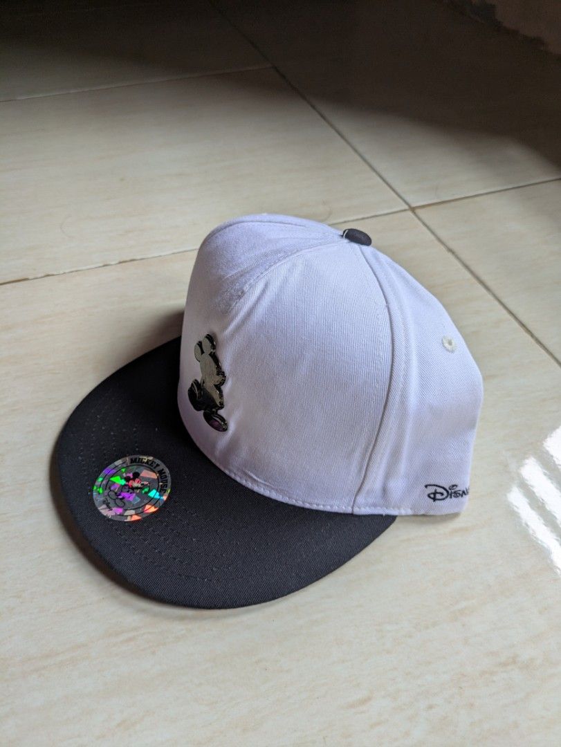 Topi Disney Official Mickey Mouse Logo Besi, Fesyen Pria, Aksesoris ...