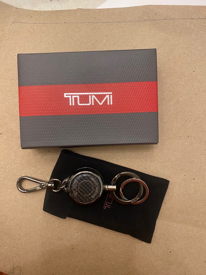Tumi Retractable Key Fob, Men's Fashion, Watches & Accessories ...