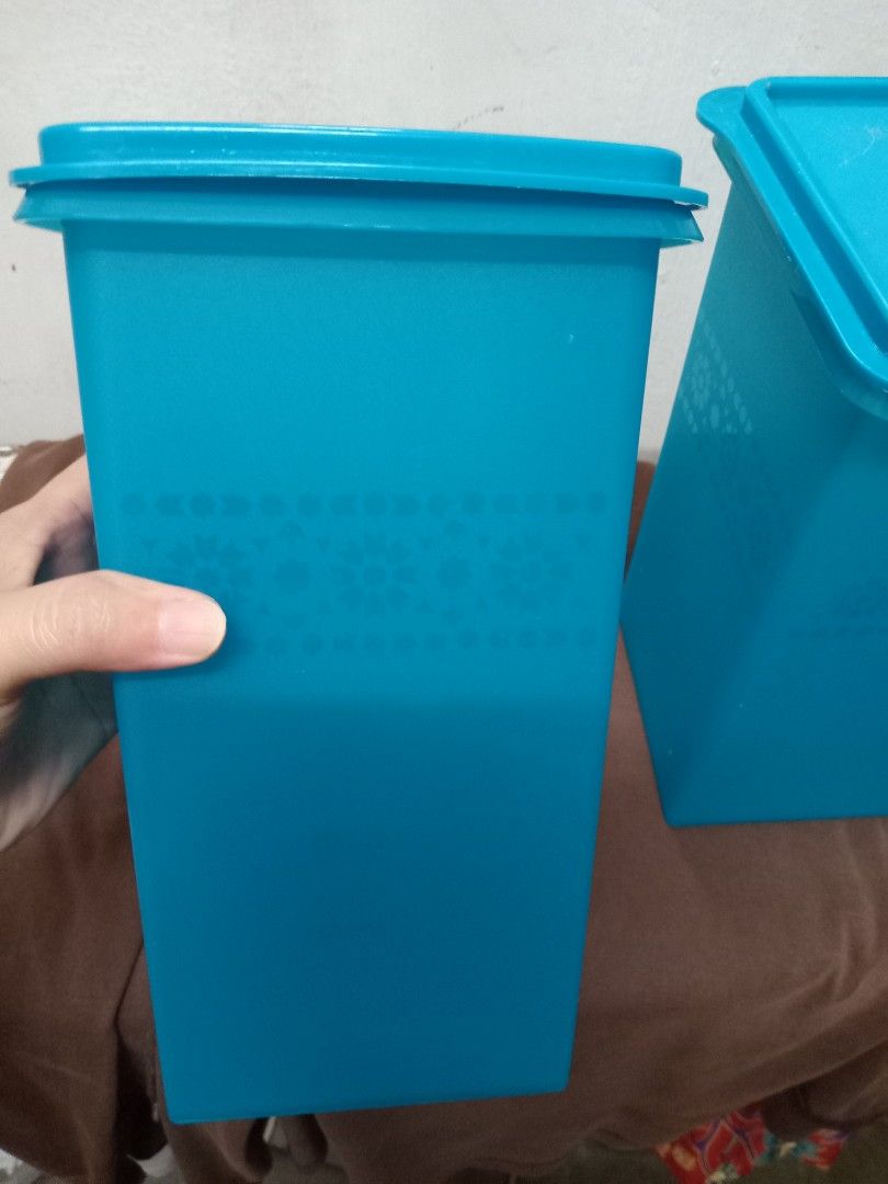 Tupperware Bread Keeper, Furniture & Home Living, Kitchenware ...