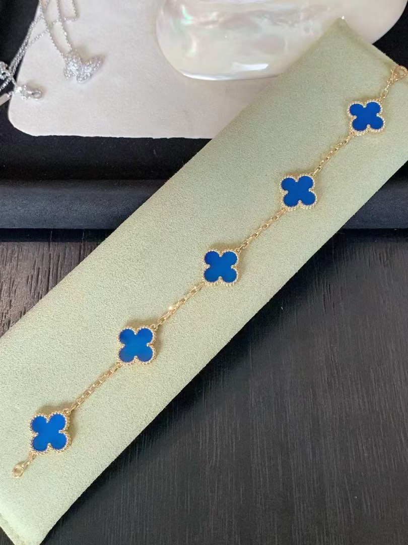 Van Cleef, Women's Fashion, Jewelry & Organisers, Bracelets on Carousell