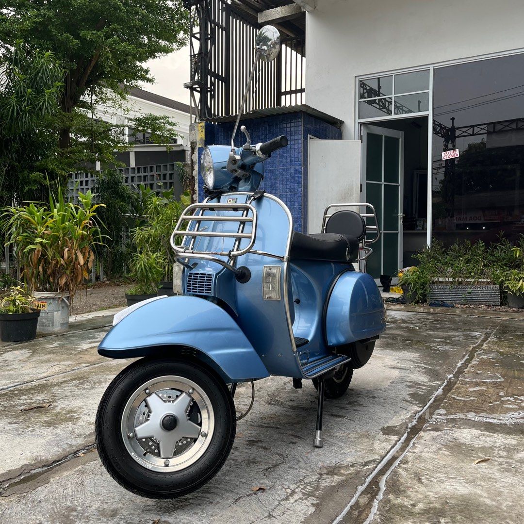 Vespa Exclusive Look New PX 1992, Motor di Carousell