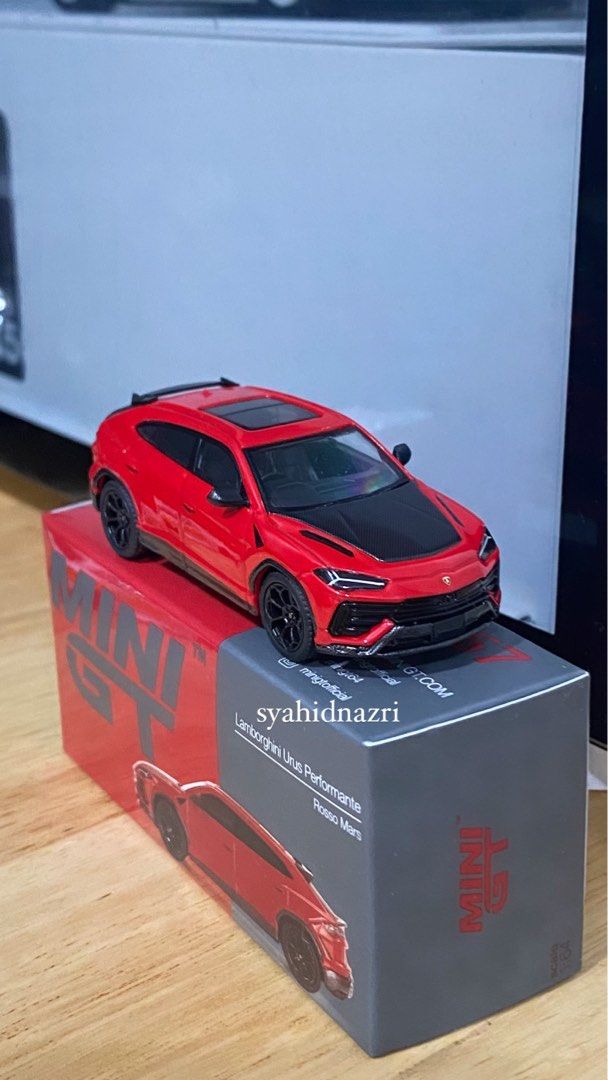 1/64 mini gt lamborghini urus perfomante, Hobbies & Toys, Toys & Games ...