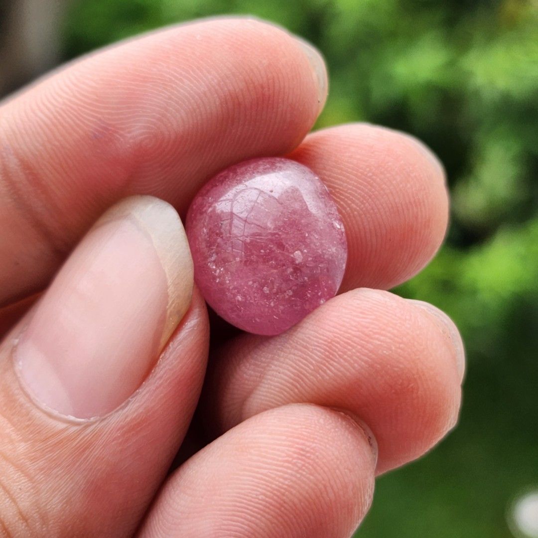 bahan batu ruby daging