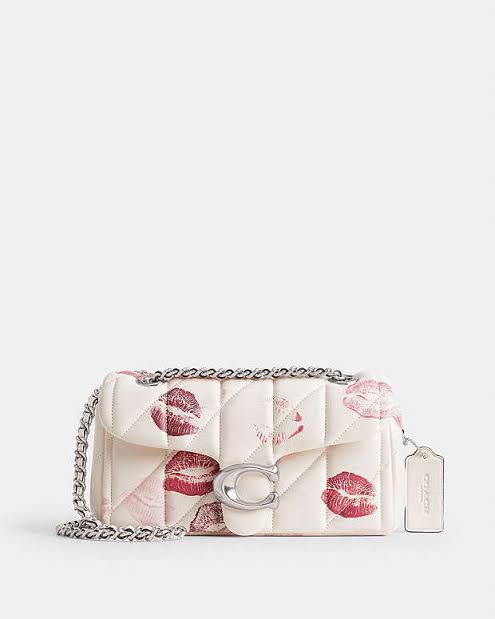 Limited Edition Coach Pillow Tabby Lip Print in Size 20 Shoulder Bag ...