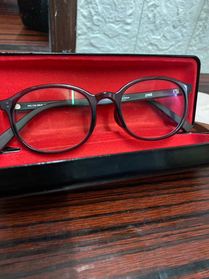 Jins Eyeglass 25% screen safe, Women's Fashion, Watches & Accessories, Sunglasses & Eyewear on ...