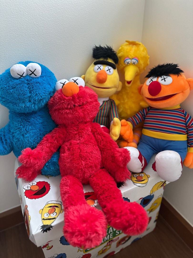 Kaws Uniqlo x Sesame Street Plush (Set), Hobbies & Toys, Toys & Games ...
