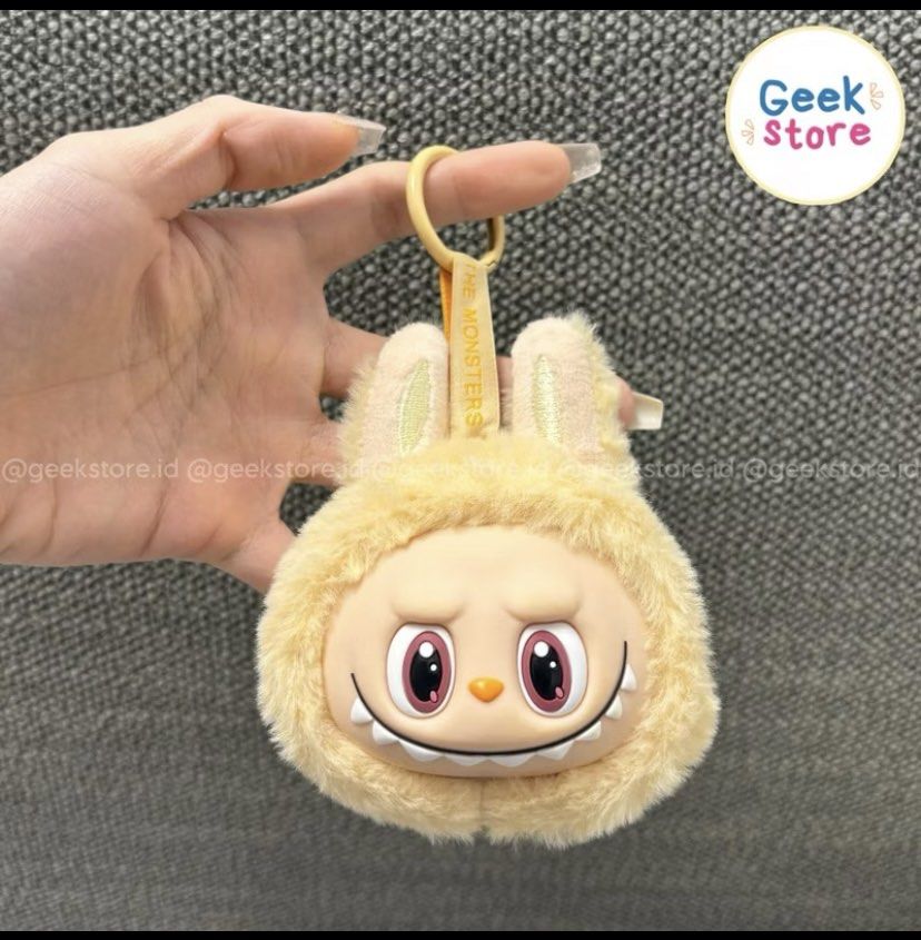 Keychain labubu head, Fesyen Wanita, Aksesoris di Carousell