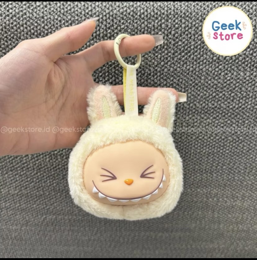 Keychain labubu head, Fesyen Wanita, Aksesoris di Carousell