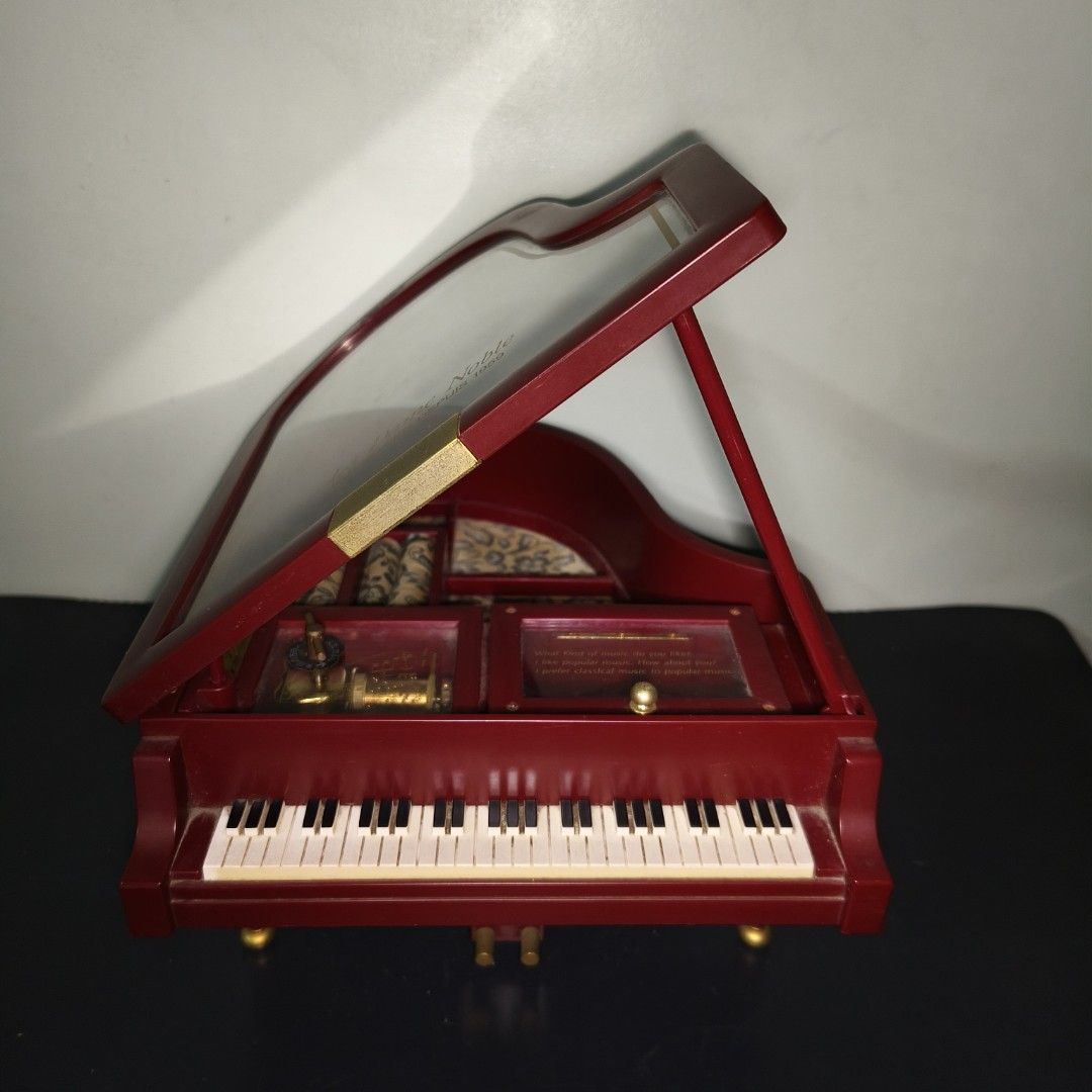 La Dame Noble Grand piano-shaped jewelry box with music box (large ...